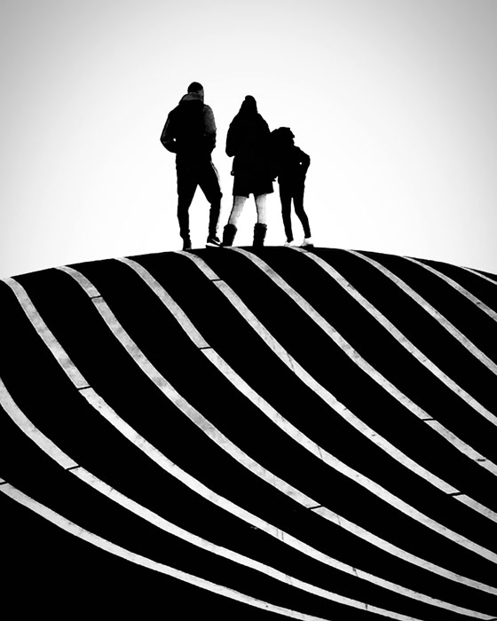 7 Tips For Taking Great iPhone Street Photos Of Strangers